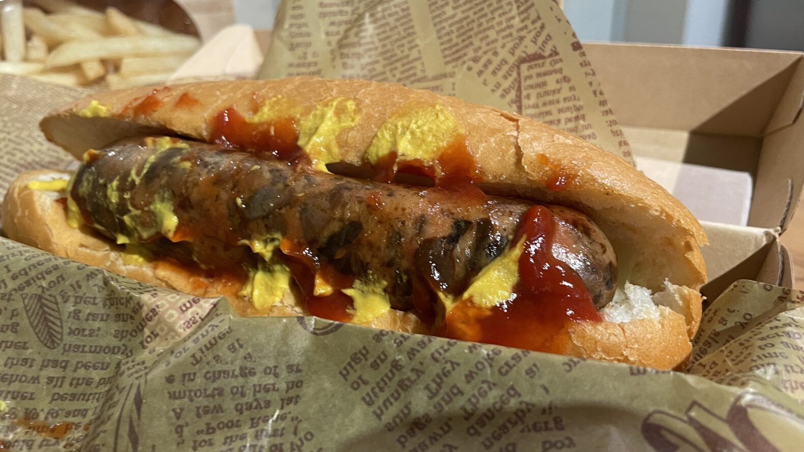 ドットホッグ(DotHog)の自家製ソーセージホットドッグ【鶴舞】 - おいでよ名古屋の食べ歩きログ